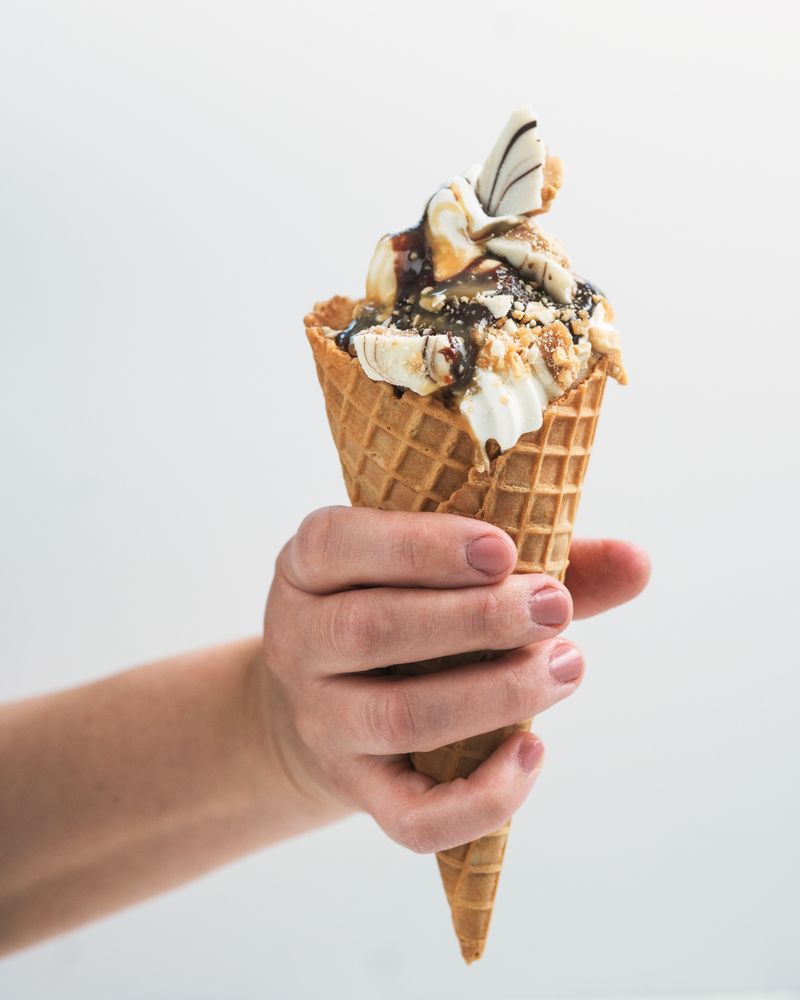 UTOFFEEA - Updated January 2026 - 1051 Kapelus Dr, West St. Paul ...