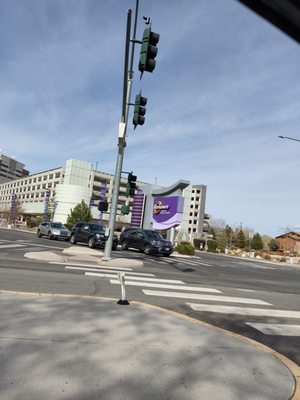 RENOWN REGIONAL MEDICAL CENTER - Updated August 2024 - 178 Photos & 337 ...