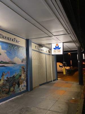 KTA SUPER STORES - DOWNTOWN - 34 Photos & 31 Reviews - 321 Keawe St ...