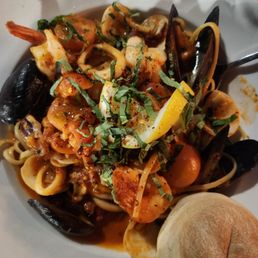 CRUST SIMPLY ITALIAN - Updated December 2025 - 361 Photos & 392 Reviews ...