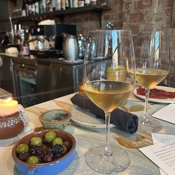 SAFI - Updated August 2024 - 30 Photos & 10 Reviews - 1401 Republic St ...