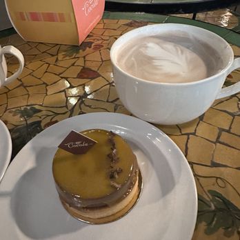 COCOLA BAKERY - Updated January 2025 - 2419 Photos & 1933 Reviews - 333 ...