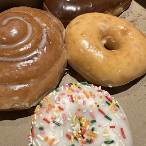 TYLER’S DONUT HOUSE - 79 Photos & 138 Reviews - 11108 Evergreen Way ...
