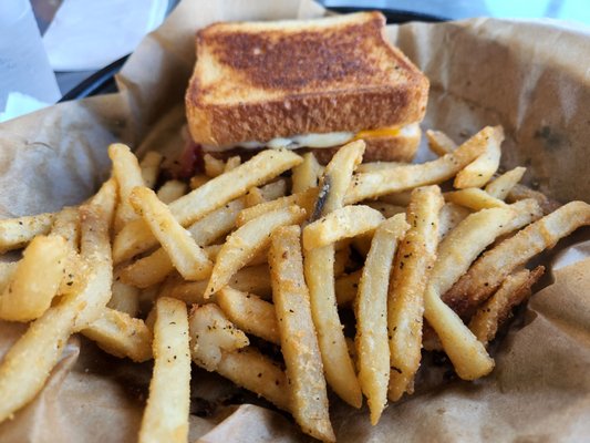 PIER 28 PIZZA AND GRILL - Updated December 2025 - 18 Photos & 32 ...