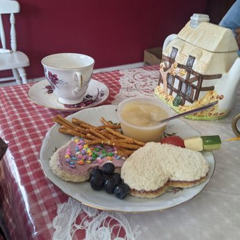 COMMUNITEA CAFE - Updated December 2025 - 30 Photos & 26 Reviews - 100 ...