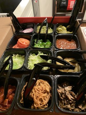 RED ROBIN GOURMET BURGERS AND BREWS - Updated November 2024 - 340 ...