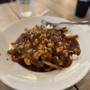 POUTINEVILLE - Updated February 2025 - 660 Photos & 649 Reviews - 1365 ...