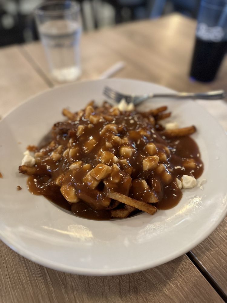 POUTINEVILLE - Updated February 2025 - 61 Photos & 28 Reviews - 1228 ...