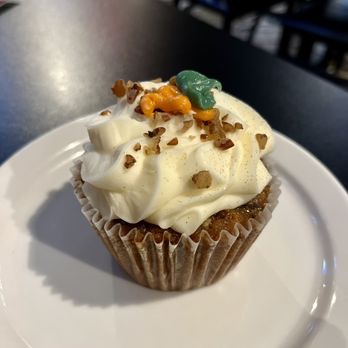 FOXES TRAIL - Updated January 2026 - 128 Photos & 118 Reviews - 305 S ...