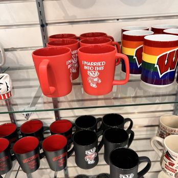 UNIVERSITY BOOK STORE - Updated December 2025 - 18 Photos & 26 Reviews ...