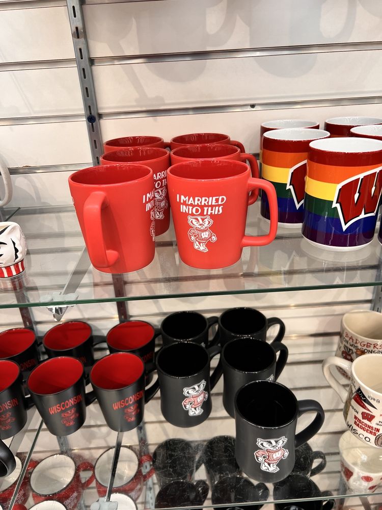 UNIVERSITY BOOK STORE - Updated January 2026 - 18 Photos & 26 Reviews ...