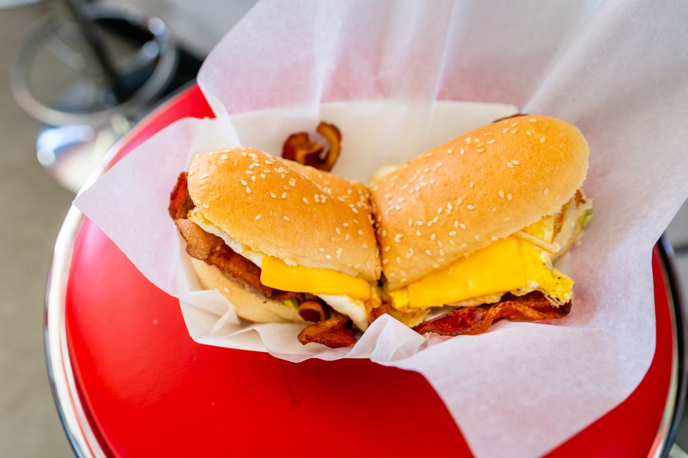 HUMDINGER DRIVE IN - Burgers at 2504 E 9th St, Kansas City, Missouri ...