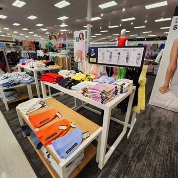 TARGET - Updated January 2026 - 64 Photos & 31 Reviews - 10720 SW ...