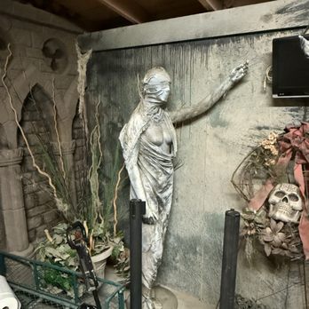 FOLKLORE HAUNTED HOUSE - Updated December 2025 - 25 Photos & 36 Reviews ...