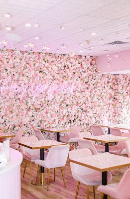 LUXE BLOOMS FLOWER CAFE - Updated December 2025 - 90 Photos & 19 ...