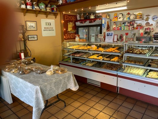 EDMONDS BAKERY - Updated March 2025 - 97 Photos & 170 Reviews - 418 ...