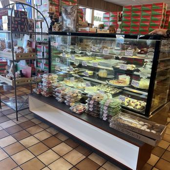 ROMANELLI’S ITALIAN DELI - Updated December 2025 - 516 Photos & 823 ...