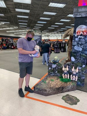 SPIRIT HALLOWEEN - Updated September 2025 - 11 Photos - 4813 Kietzke Ln ...