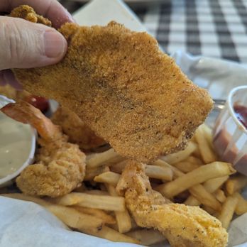 FLYING FISH - Updated December 2025 - 282 Photos & 335 Reviews - 300 E ...