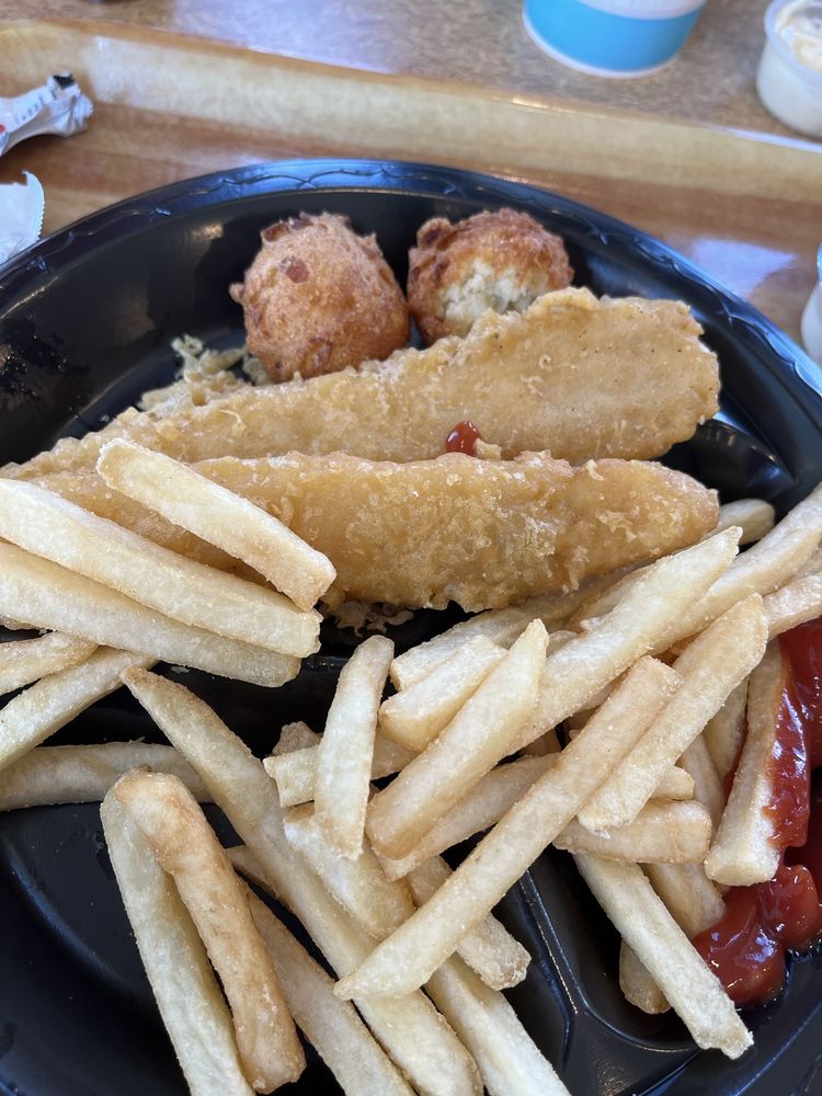 CAPTAIN D’S - Updated October 2025 - 35 Reviews - 35134 Groesbeck Hwy ...