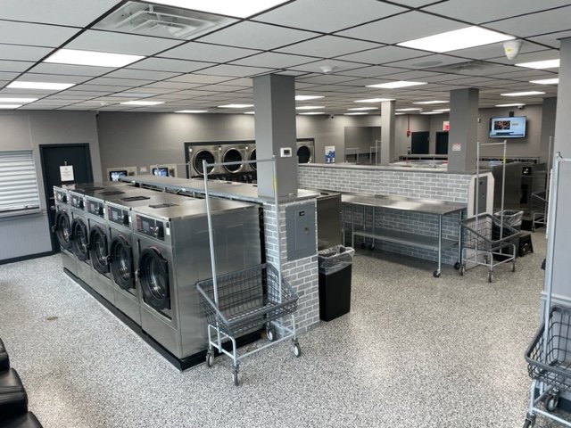 QUICKSPIN LAUNDROMAT - Updated July 2024 - 1051 Rohlwing Rd, Elk Grove ...
