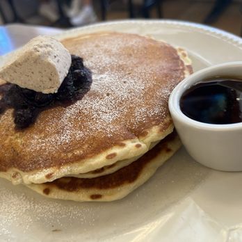 MATHEWS FOOD & DRINK - Updated December 2024 - 1078 Photos & 653 ...