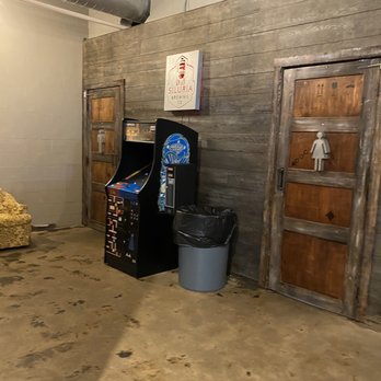 SILURIA BREWING COMPANY - Updated November 2024 - 92 Photos & 40 ...