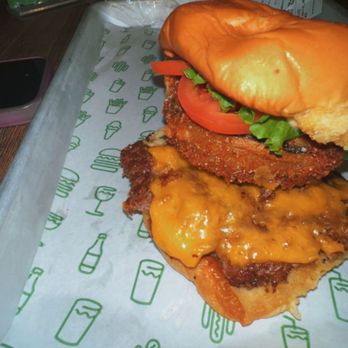SHAKE SHACK BIRMINGHAM - Updated November 2025 - 218 Photos & 239 ...