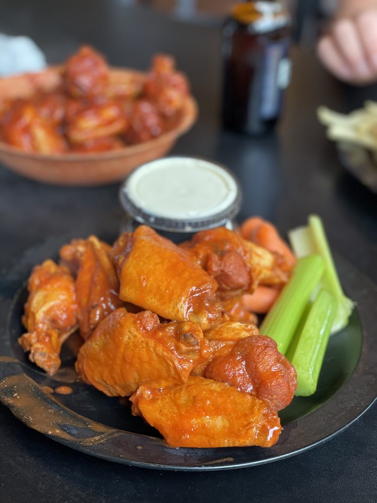DUFF’S FAMOUS WINGS - 290 Photos & 239 Reviews - Chicken Wings - 8351 ...