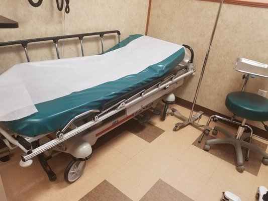 UPPER VALLEY URGENT CARE CENTER - Updated December 2025 - 15 Photos ...