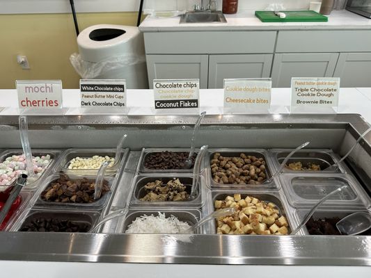 PEACHWAVE FROZEN YOGURT - Updated August 2024 - 21 Photos & 23 Reviews ...