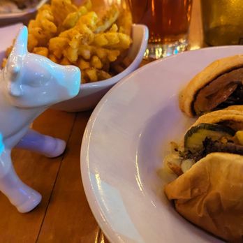 CRAFTY COW - BURGERS & FRIED CHICKEN - Updated April 2025 - 112 Photos ...
