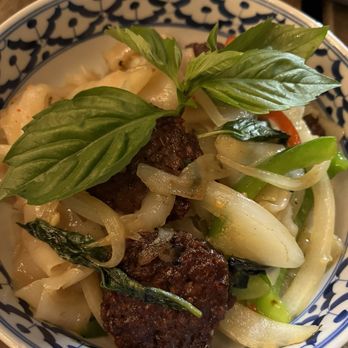 GLUR THAI - Updated July 2024 - 659 Photos & 325 Reviews - 144 W 19th ...