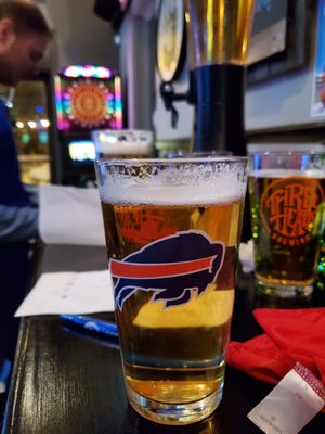 EXCHANGE SPORTS BAR - 39 Photos & 37 Reviews - Sports Bars - 251 ...