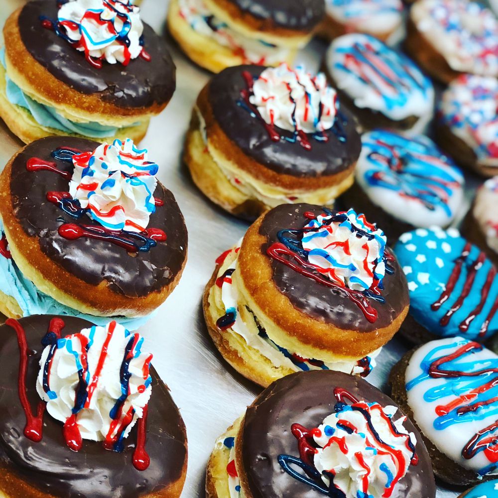 CAFE DONUTS - Updated July 2024 - 133 Photos & 93 Reviews - 405 E ...