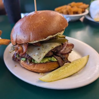HAPPY BURGER DINER - Updated December 2025 - 644 Photos & 756 Reviews ...