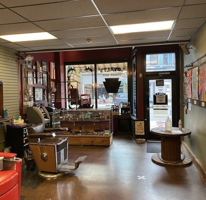 LOYALTY BARBER SHOP AND SHAVE PARLOR - Updated December 2025 - 13 ...