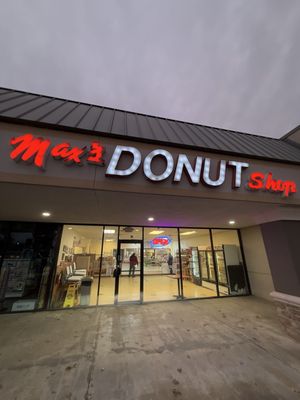 MAX’S DONUT SHOP - Updated January 2026 - 190 Photos & 355 Reviews ...