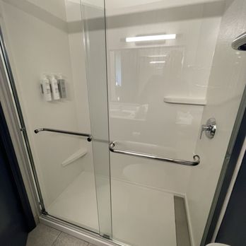 SPARK BY HILTON MODESTO - Updated January 2026 - 86 Photos & 19 Reviews ...