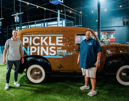 PICKLE N PINS - Updated June 2025 - 11 Photos - 6930 Veterans Memorial Blvd, Metairie, Louisiana ...