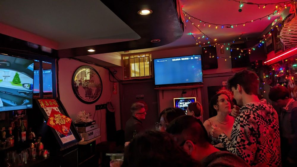 BOW BOW COCKTAIL LOUNGE - Updated July 2024 - 93 Photos & 276 Reviews ...