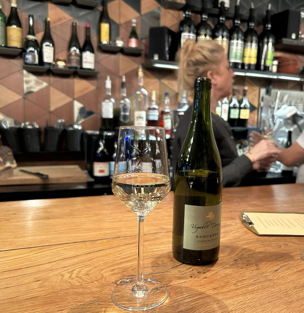 CHEZ NOUS - Updated August 2025 - 49 Photos & 53 Reviews - 10 rue ...