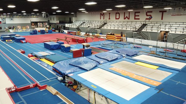 MIDWEST TRAINING & ICE CENTER - Updated January 2026 - 10 Photos & 21 Reviews - 10600 White Oak ...