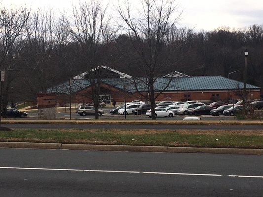 GEORGE MASON REGIONAL LIBRARY - Updated December 2025 - 20 Photos & 21 ...