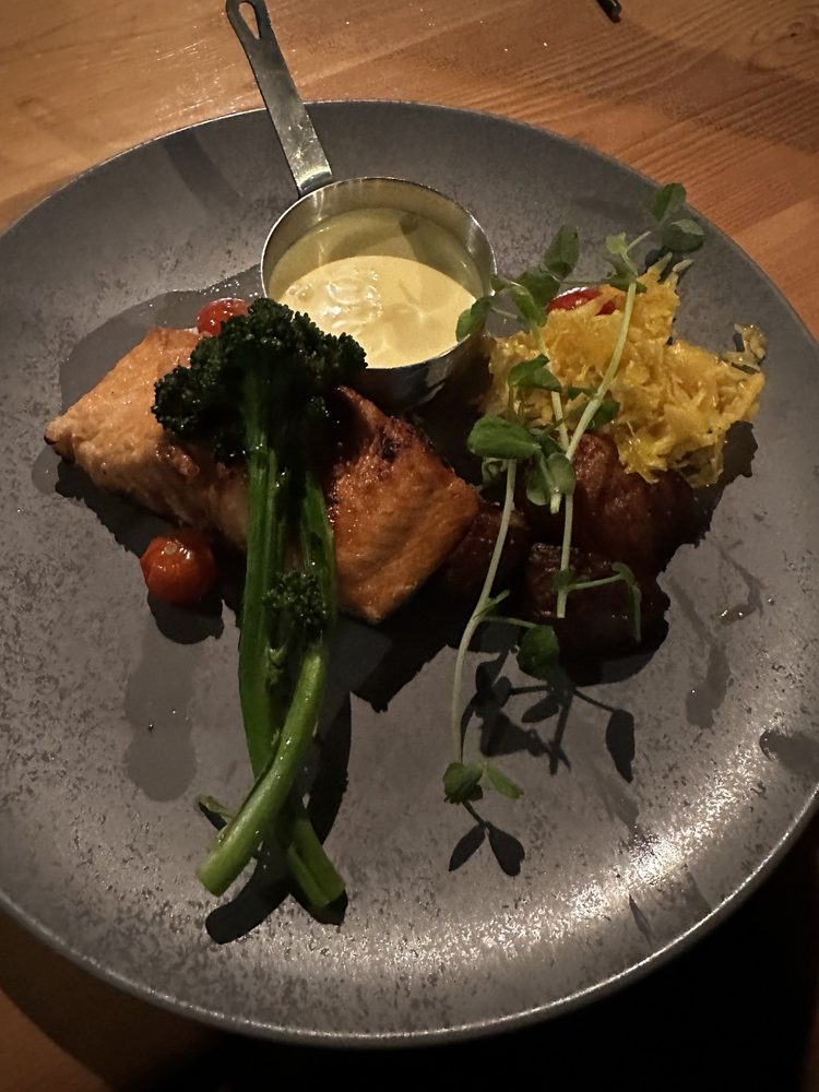 BALL & CHAIN GRILL - Updated January 2026 - 26 Photos & 29 Real Reviews ...