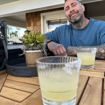 BEACHLIFE GROTTO - Updated December 2024 - 92 Photos & 77 Reviews ...