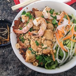 PHO 43 - Updated September 2025 - 1244 Photos & 915 Reviews - 2844 N ...