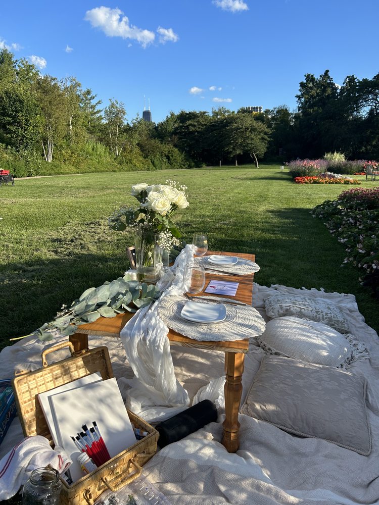 BEES PICNIC CHICAGO - Updated July 2024 - 16 Photos - 4851 N Damen Ave ...