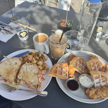 POACHED NEIGHBORHOOD KITCHEN - Updated June 2025 - 2181 Photos & 1884 ...