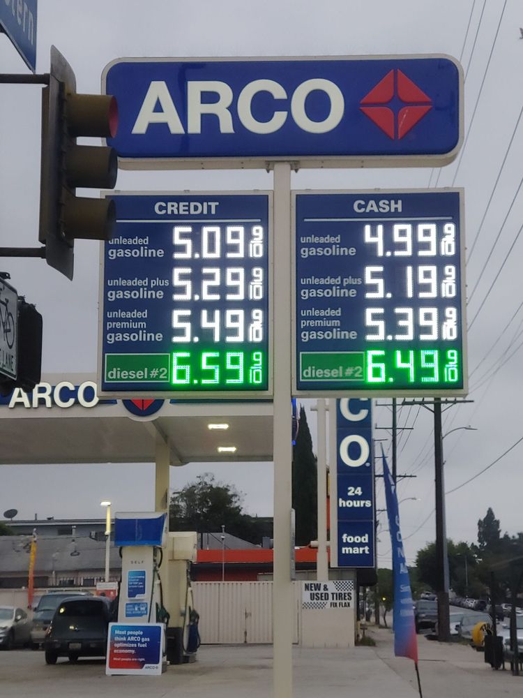 ARCO GAS STATION - Updated October 2025 - 7600 S Western Ave, Los ...